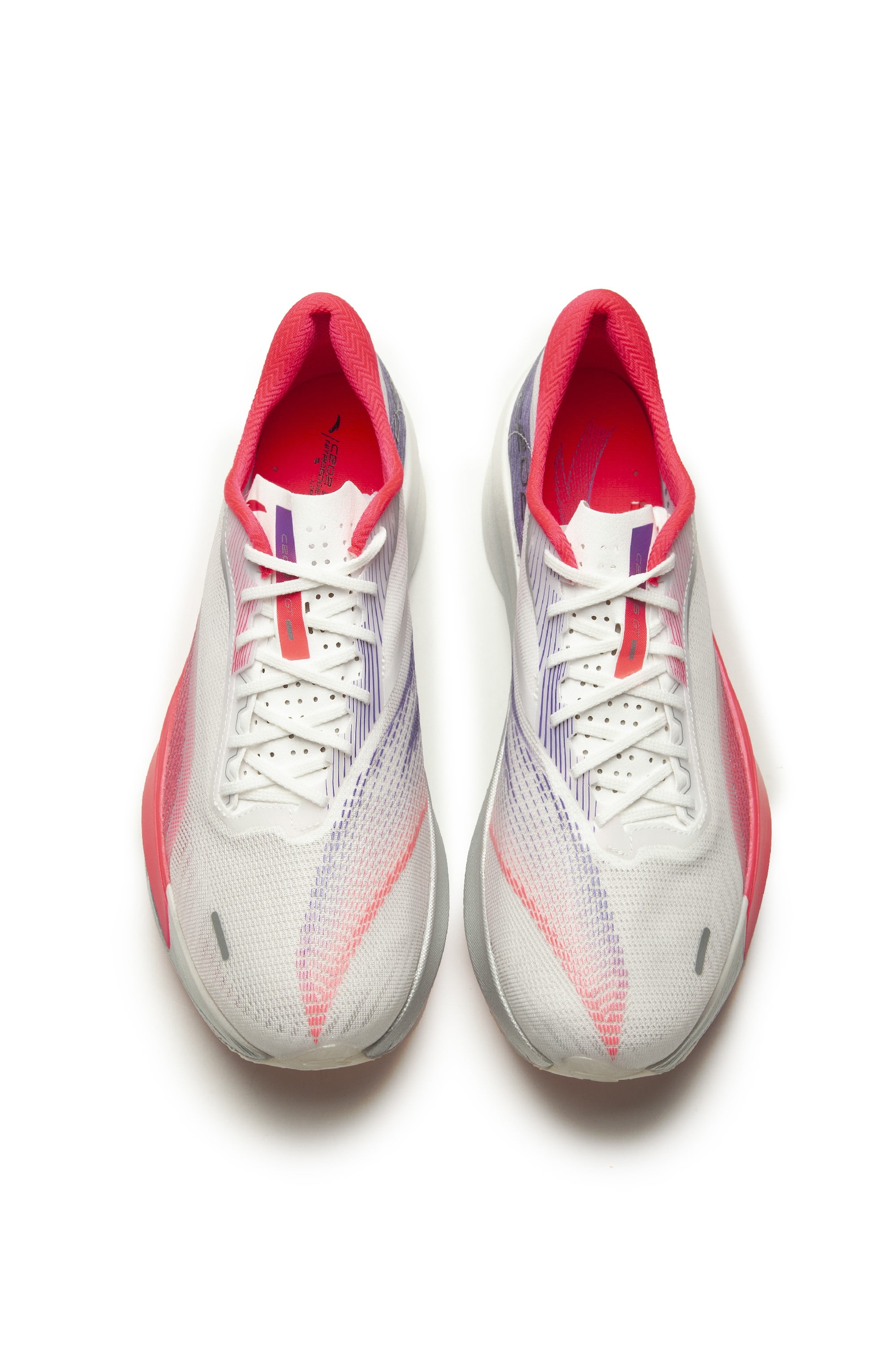 Купить кроссовки для бега Anta C202 5 GT PRO (812355561-1) в интернет-магазине Anta-sport.ru