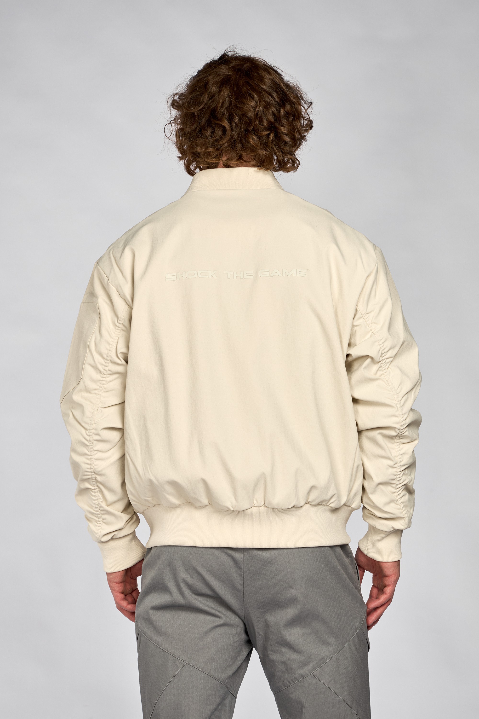 Купить бомбер Anta STG (852411608-2) в интернет-магазине Anta-sport.ru